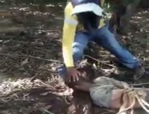 【閲覧注意】生きている人間の首を一瞬で切断した時に出る ”音” が怖い ポッカキットポッカキット