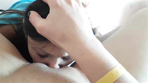 Французский поцелуй с киской в то время когда в соседней комнате был мой брат с парнем Free