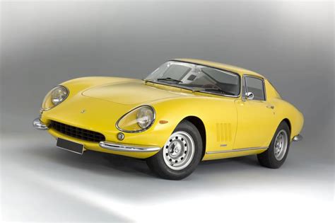 კომიქსები ოქროს ლოდები მანქანები ძვირად ღირებული ნივთები რომლებიც ნაგავსაყრელებსა და