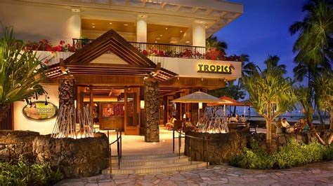 Beachfront Bar And Grill In Waikiki Tropics Hilton Hawaiian Village