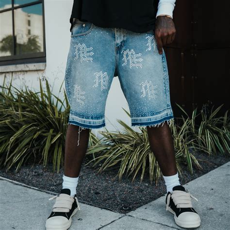 Shorts Mixed Emotion