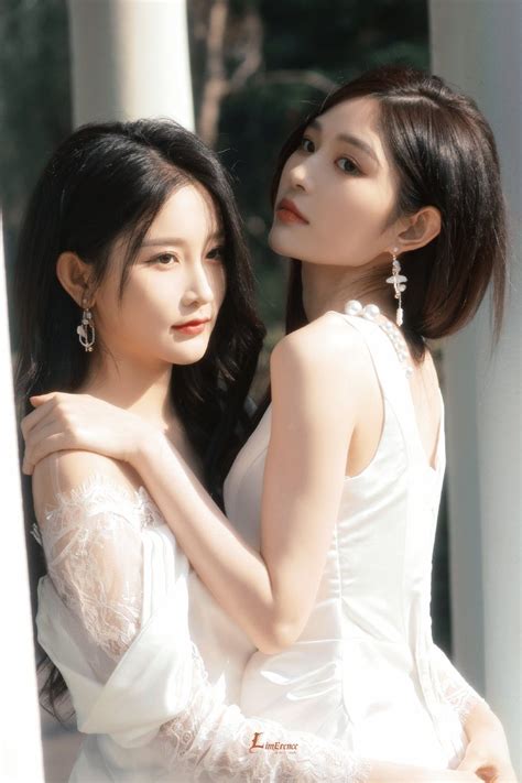 Love Is Free Just Love Couple Poses Reference Perfect Kiss Lesbians Kissing Cute Lesbian