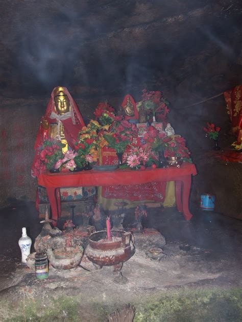 天柱山惊现两千多年前的洞房