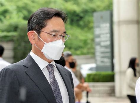 已正式复职！三星“掌门人”李在镕有望就任三星电子会长！曾因行贿朴槿惠获刑两年半，几天前获特赦 韩媒：李在镕已正式复职 李健熙 新闻网