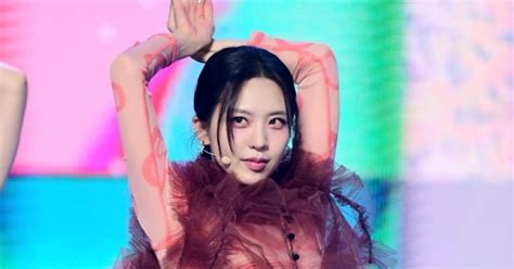 [포토] 아이리스 아이엘 매혹적인 눈빛