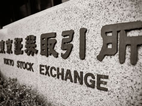 日股初段跌近1 日經指數失守32000點 RTHK