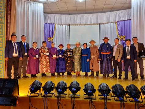 Бөхмөрөн сумын удирдлагууд ахмад настнуудаа хүлээн авч хүндэтгэл үзүүллээ