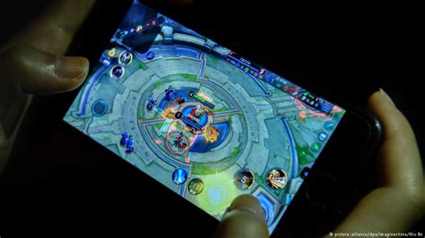 دوز لعبة مومو أخطارها تكتشف بعد فوات الأوان