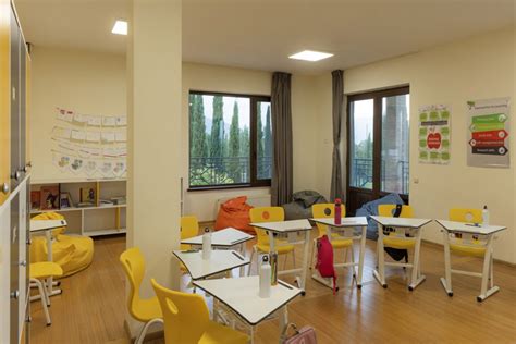 ნიუტონის სკოლა საგურამოში Newton Free School