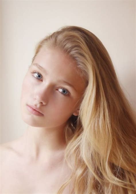 351 Best Images About Gorgeous Pale Skin On Pinterest Her Hair Pink Lips And Fair Complexion