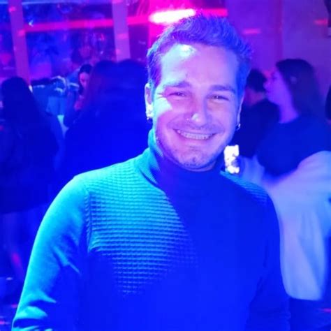 Modelo Hugo Ferreira Youtube