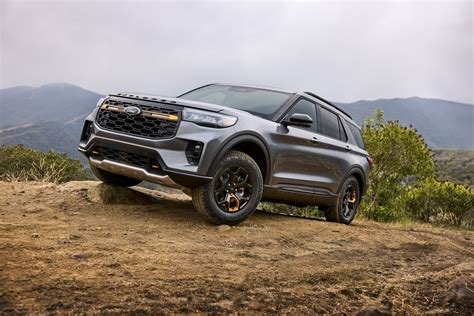 2026 Ford Explorer Replaces Vista Roof With Fixed Glass Option
