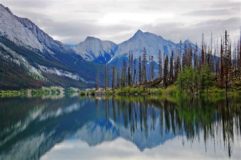Medicine Lake Kanada Foto And Bild North America Canada Landschaft