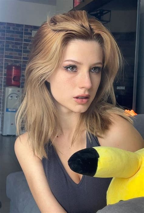 K4os Tau Fotos Mujeres Bonitas Famosas Guapas Famosos