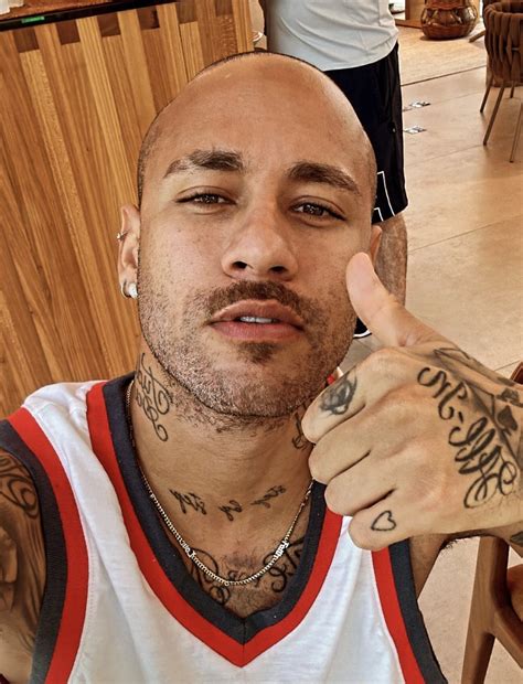 Neymar Debuts New Shaved Head Look R Sportsnewstoday