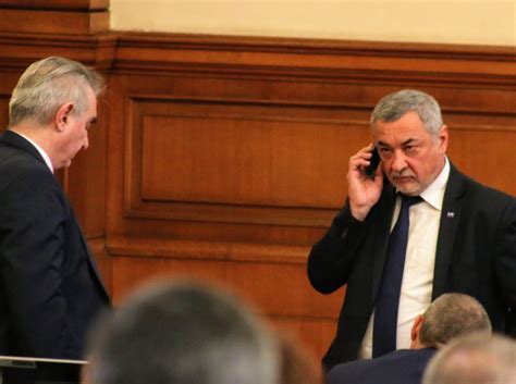 Граждани скочиха срещу избора на Валери Симеонов за заместник председател на парламента