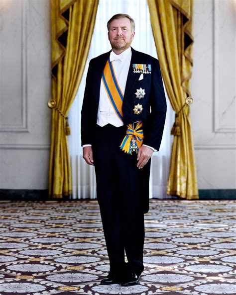 New Official Portraits Of King Willem Alexander And Queen Maxima — Ufo