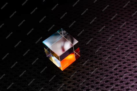 Premium Photo Optical Glass Cube Light Dispersionspectrum Physics