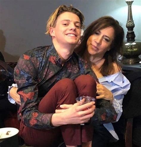 Jace W His Mom Foto Aleatoria Norman Meu Primeiro Amor
