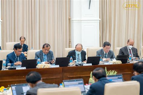 សម្តេចធិបតី នាយករដ្ឋមន្ត្រី អញ្ជើញដឹកនាំប្រជុំពេញអង្គគណ