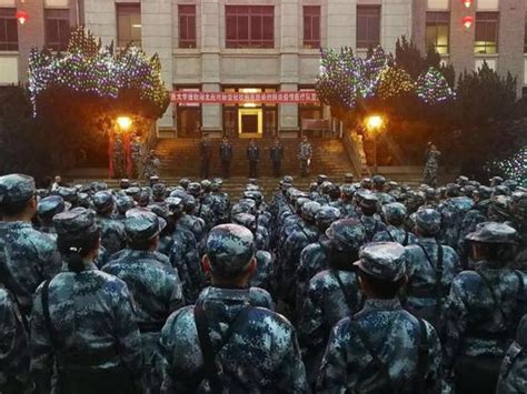 解放军3支医疗队共450人除夕当晚抵达武汉开展救治 含视频 手机新浪网
