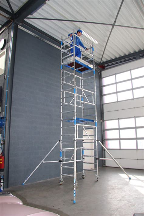 Mini Steiger Atheco Verhuur