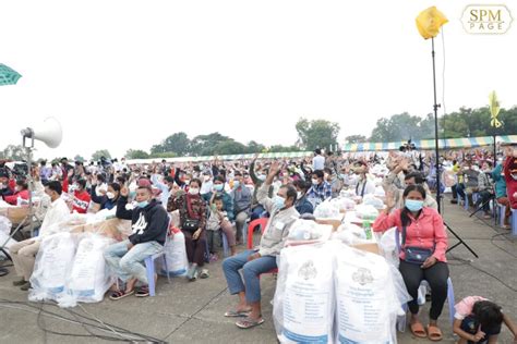 Prime Minister Appeals For Cpp Votes As He Distributes Aid