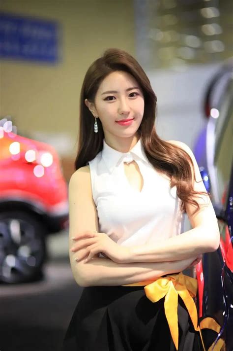 Status Of World Cup Soccer Babe Cheerleader Lee Da Hye Inews