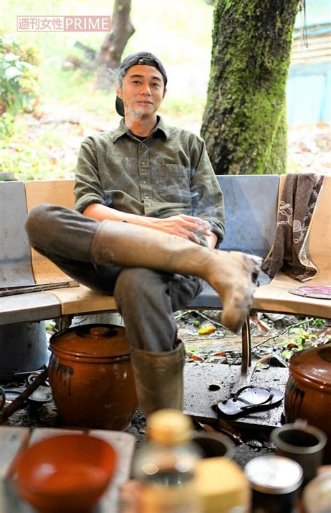 【画像・写真】《直撃撮》東出昌大、不倫・離婚後の“ひとり身生活”は山小屋！家賃ゼロ、携帯電話は圏外、汲み取り式トイレの「自給自足生活」を語った