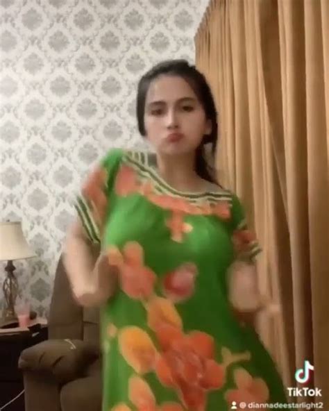 Tiktok Hot Dasteran Gunung Gede No Bra Goyang Bar Bar Tiktokhot