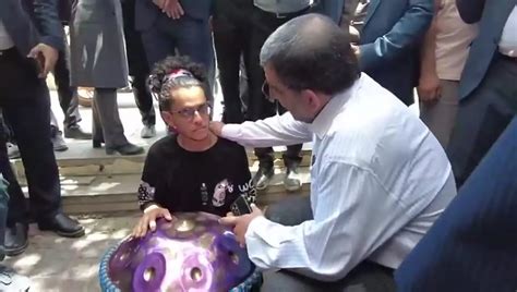 ضرغامی در بازار وکیل شیراز آهنگ سلطان قلبها را درخواست کردفیلم