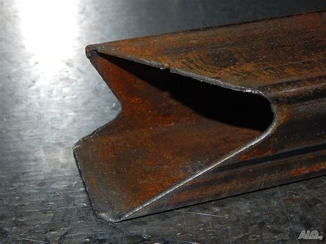 Cnc ЦПУ ЦНЦ автомат робот за рязане на стоманени профили Производствени Обработващи Р