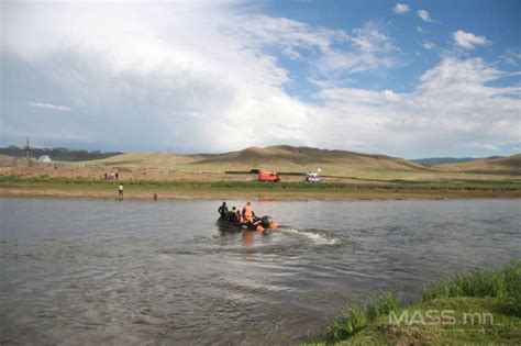 Баяр наадмын өдрүүдэд голын эрэг дагуу амарч зугаалахдаа сэрэмжтэй байхыг анхаарууллаа