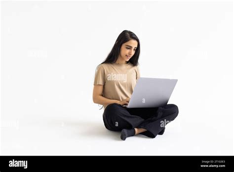 Online Assistant Chatbot Artificial Intelligence In Daily Life