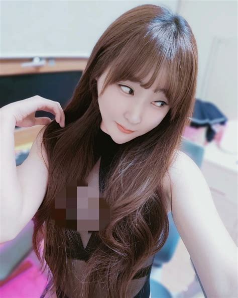 쉬멜 쉬멜나나 쉬메일 트랜스젠더 on Twitter 폰을바꿔서 그런가 더이상한거 같기고하고 아하핳 몰랑 고냥고자얌 셀고 얼리어답터 웃어요 스마일 나나톡