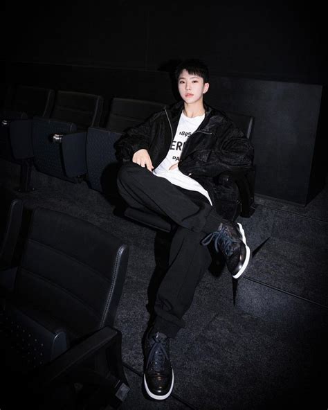 Pin By D On Kwon Hoshi Seventeen Instagram Hoshi Seventeen