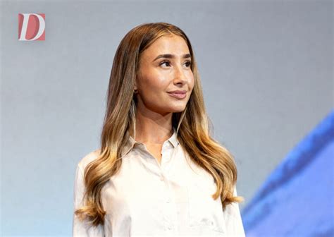 Lily Phillips — Biografie Carrière En Waarom Ze Zo Bekend Is Denk