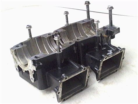 Polaris Freedom 700 Pwc Engine Motor Crankcase Case Block Virage Slh Octane
