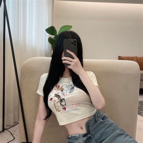 가성비갑ᐟ 당일발송🤍 냥이 하트 크롭티 화이트 1color 뉴진스 반팔 프린팅 하이틴 키치룩 썸머 베쏘 에이블리
