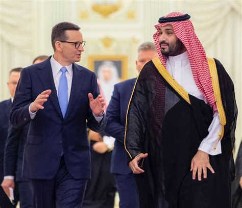 واس الأخبار الملكية On Twitter سمو وليالعهد يستقبل دولة رئيس