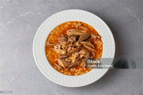 양고기 쌀 다진 마늘 및 식초 소스를 곁들인 터키 수프 베이란 전통적인 유기농 식품 터키 Gaziantep의 전통 수프 0명에 대한 스톡 사진 및 기타 이미지 Istock