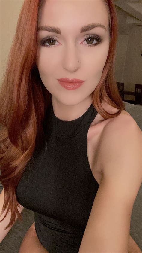 Goddess Christina Captivating Womens Celebrities
