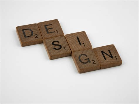 Copy Space 가족 게임 게임 조각 고립된 주제 글자 예술 단어 게임 단어 배열 단어 타일 대각선 정렬 미니멀리스트 배열 보드 게임 빨간 빨간색