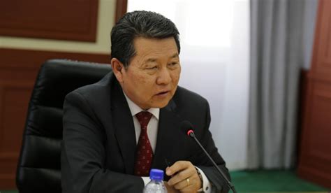 Ч Улаан Сайд дарга нарын хамаарал бүхий компанид зээл олгохыг шинэ