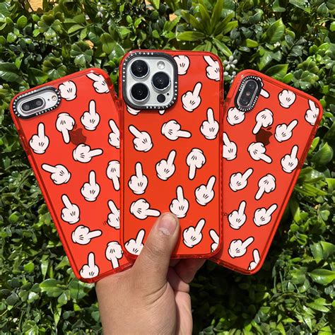 Mickey Mouse Manos Hierba