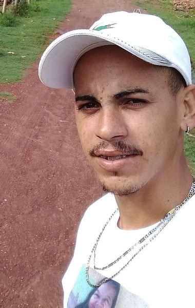 Dono De Bar é Morto A Tiros No Meio Da Rua Em Corrente