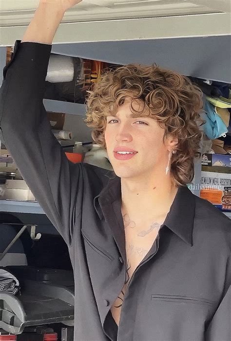 Vinnie Hacker Hacker Aesthetic Red Hair Hair Styles