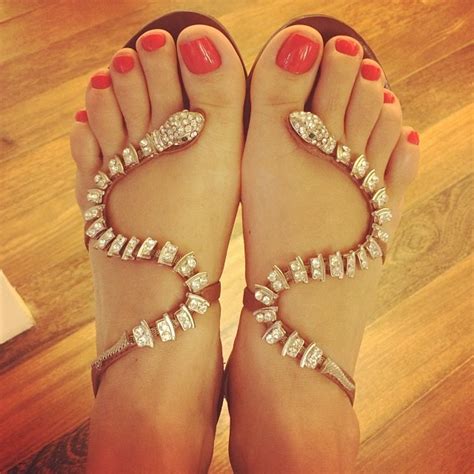 Ingrid Guimarãess Feet