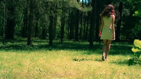 Summer Day In True Art Nude Girl Yandex Video Aramada çevrimiçi Izle