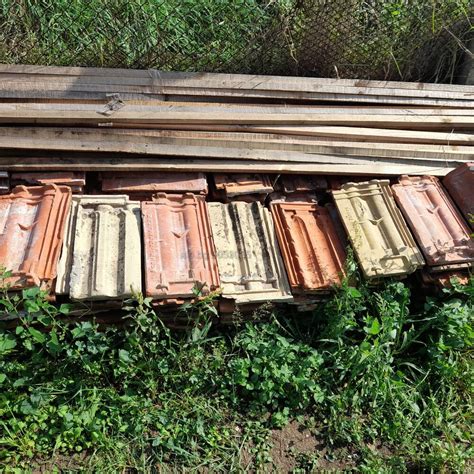 Продавам материали за покрив керемиди летви Строителни материали